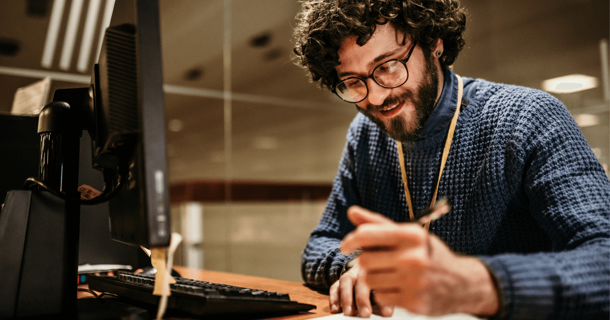 How to Write an Author Bio (with Examples) | Fictionary