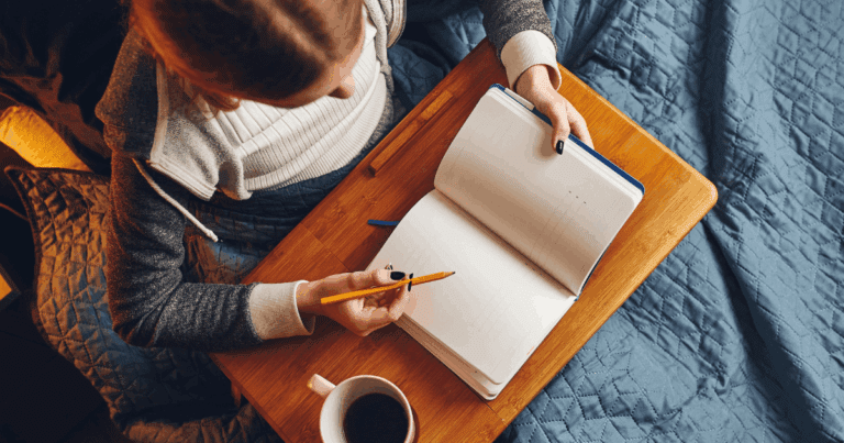 How Many Sentences Are in a Paragraph? Writing Tips | Fictionary