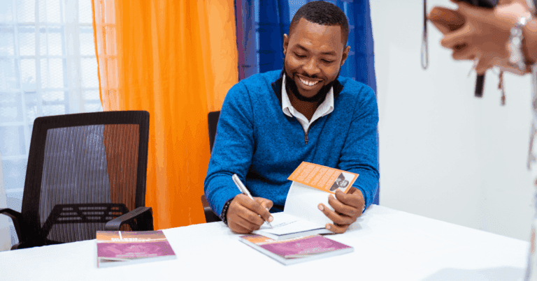 130 Simile Examples + Writing Tips | Fictionary