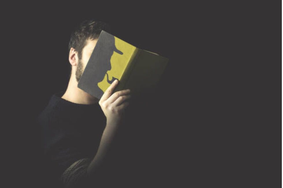 Suspense vs Surprise: The Difference Explained | Fictionary