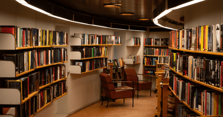25 Best Fiction Books Everyone Should Read | Fictionary